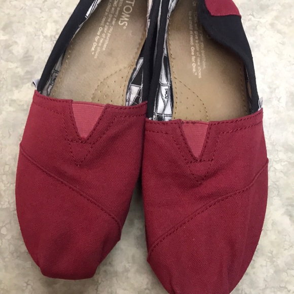 Toms | Shoes | Toms Shoes Black And Red | Poshmark